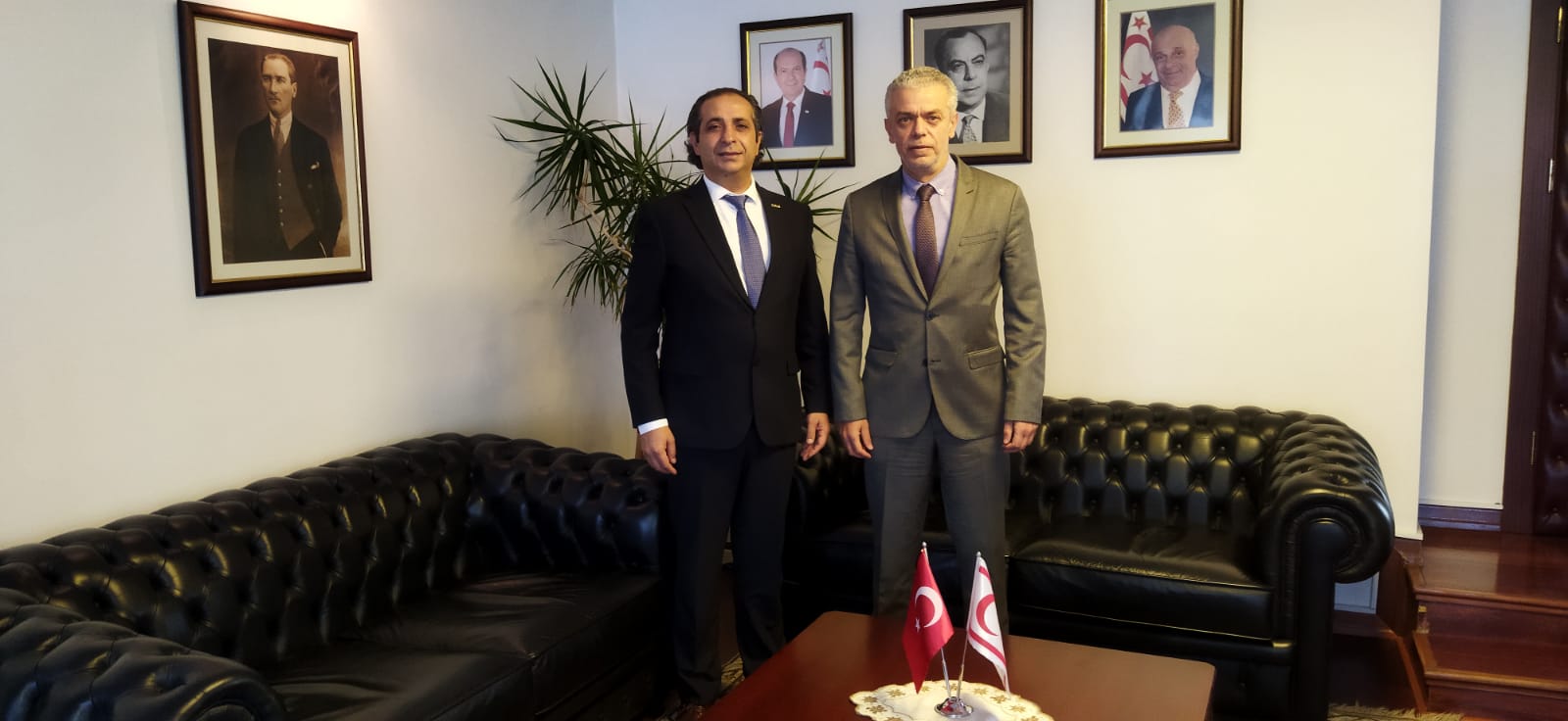 Turab genel başkani fahri kuş k.k.t.c büyükelçisi ile görüştü